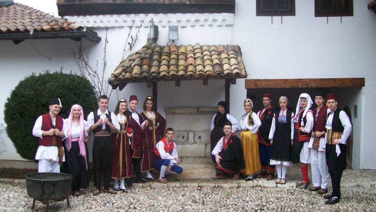 Ansambl "Kolo Bosansko" - Koncert tradicionalne igre i pjesme ...